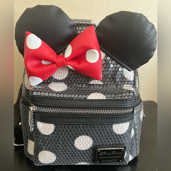 Loungefly | Bags | Euc Disney Parks Loungefly Minnie Mouse Sequin Mini ...